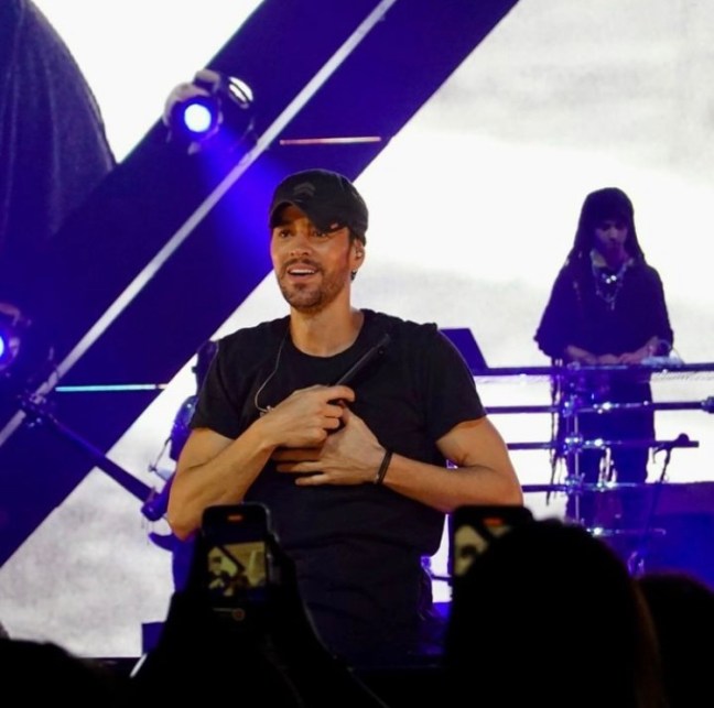 Enrique Iglesias Lights Up Crypto.com Arena with Unforgettable ...
